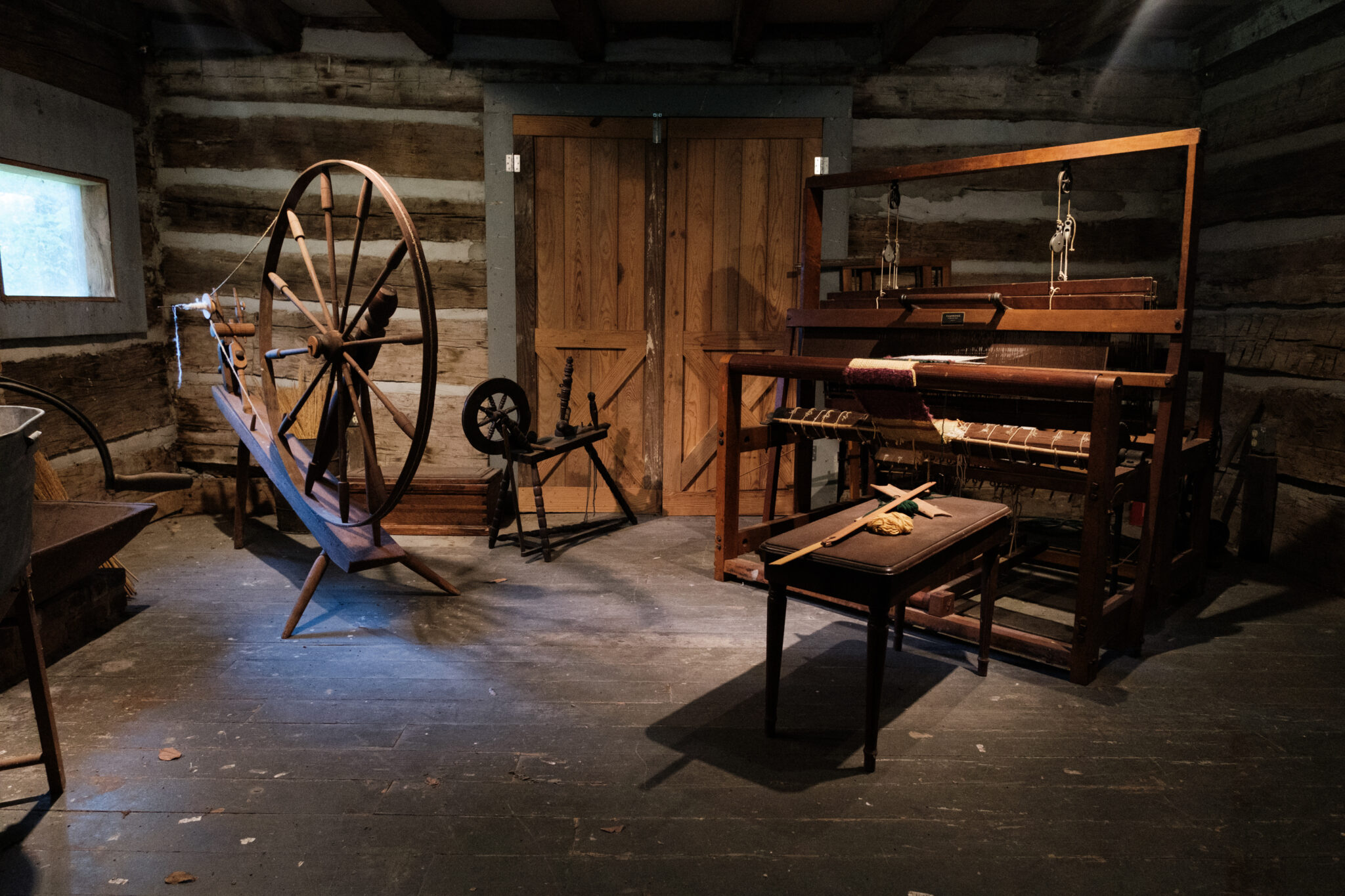 Explore Davies Manor Log-House - Davies Manor Historic Site